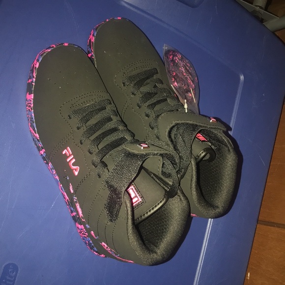 Fila | Shoes | Black And Pink Filas Vulc | Poshmark